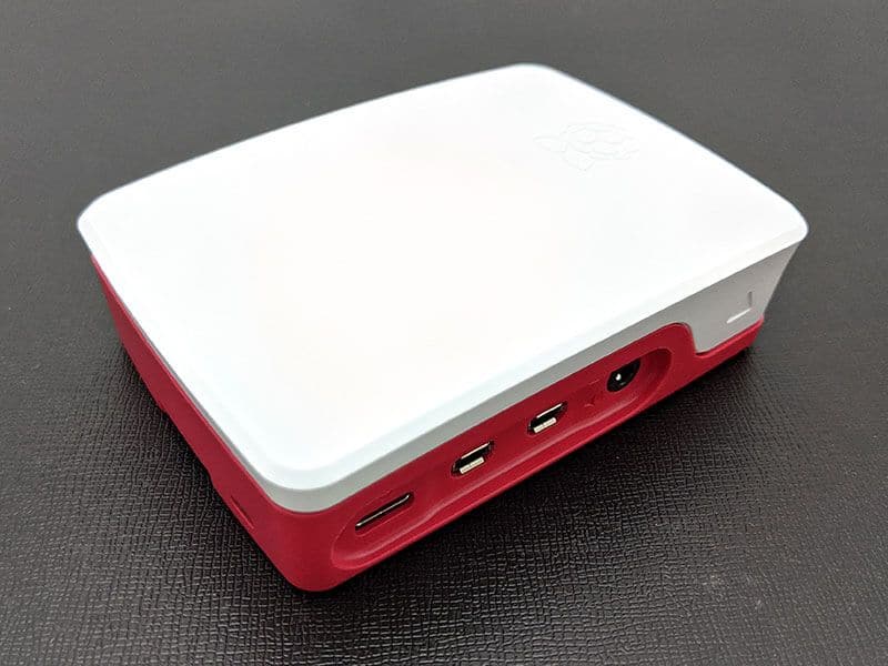 Raspberry Pi 4 Official Case - Kuriosity